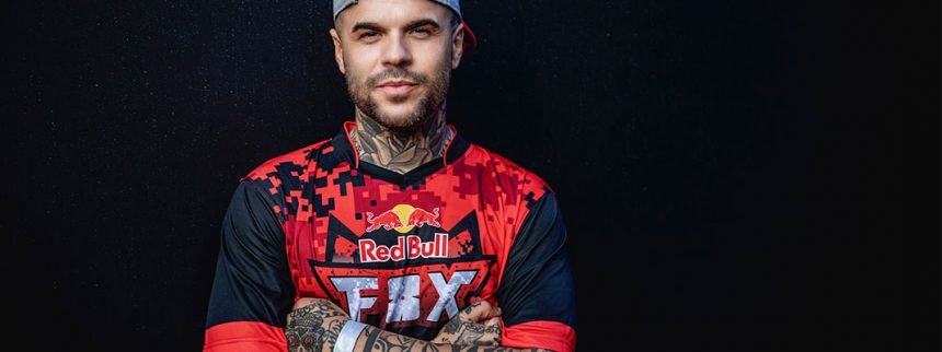 Red Bull Under My Wiiings de Ricardo "FOX" Pacheco procura talentos de ...